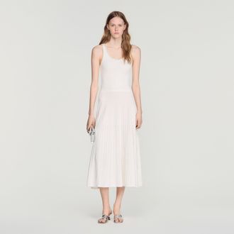 Sandro Langes Strickkleid mit Strassbesatz