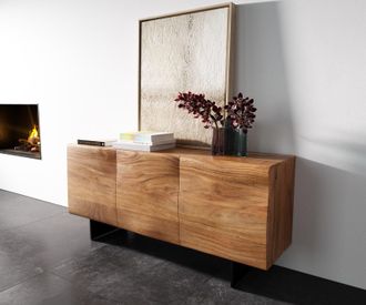 DELIFE Sideboard New Live-Edge 145 cm Akazie Natur 3 T&uuml;ren Fu&szlig; Schwebeoptik Metall Schwarz, Sideboards, Baumkantenm&ouml;bel, Massivholzm&ouml;bel, Massivholz