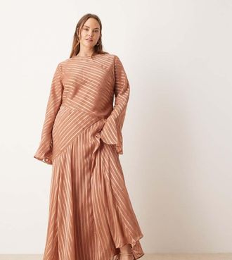 Asos Curve ASOS DESIGN Curve - Robe longue &agrave; manches &eacute;vas&eacute;es avec ourlet - Rouille &agrave; rayures-Multicolore