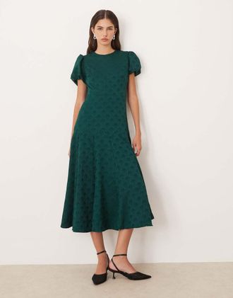 Sister Jane Sister Jane - Robe mi-longue &agrave; godets en jacquard - Vert &eacute;meraude