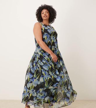 Asos Curve ASOS DESIGN Curve - Robe longue coupe babydoll &agrave; dos nageur motif fleuri sur fond noir-Multicolore