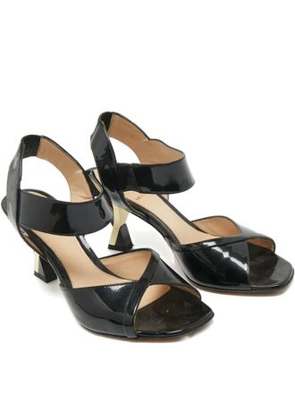 Fendi sandales en cuir verni - Noir