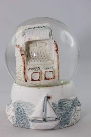 Out of the Blue Roxan - 27354 - Sch&uuml;ttelkugel, Polyresin, Glitterkugel, Maritim, Strandkorb, 6cm x 4,5cm