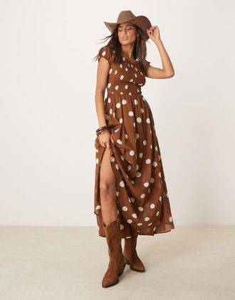 Free People Ultraviolet - Robe longueur mollet à pois avec buste froncé - Chêne-Blanc