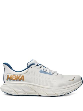 Hoka One One Arahi 7 Sneakers mit Logo-Print - Wei&szlig;