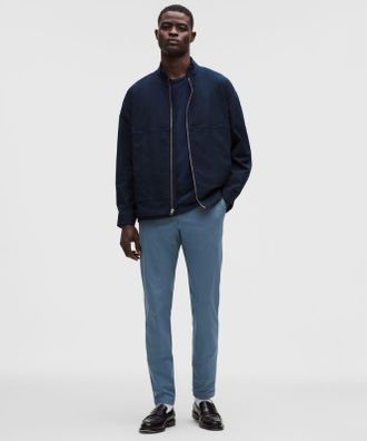 lululemon ABC Chinohose im Slim Fit Warpstreme f&uuml;r M&auml;nner - 76 cm - Gr&ouml;&szlig;e 29 in Steel Blue