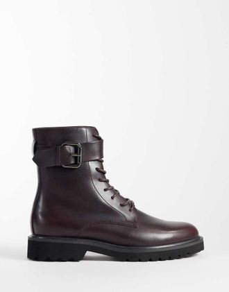 Asos bottes &agrave; lacets avec d&eacute;tail boucle et semelle crant&eacute;e en bordeaux-Rouge