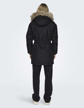 Only Iris parka l&eacute;g&egrave;re &agrave; capuche c&ocirc;tel&eacute;e noire