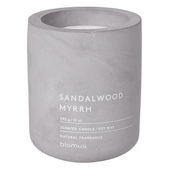 Blomus FRAGA- Duftkerze L aus Sojawachs, Microchip, hochwertiger Raumduft, charakteristische Beton-Optik, Duft SANDALWOOD MYRRH, 55 h Brenndauer, rußarm (H /