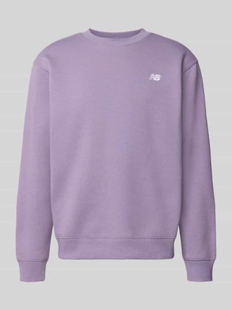 New Balance Sweatshirt mit Rundhalsausschnitt und Label-Stitching