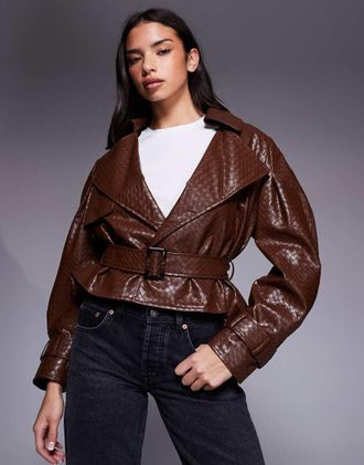 River Island Trench court en similicuir avec ceinture - Marron clair-Brown