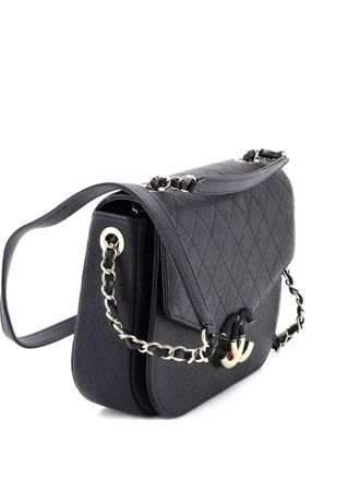 Chanel Thread Around Flap Bag Quilted Caviar Medium shoulder bag - Schwarz