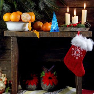 Angoily 6 St&uuml;ck Kleine Weihnachtsbaum Tischlichter LED Bunt Kleiner Weihnachtsbaumdeko f&uuml;r Schreibtisch Langlebige Weihnachtsdekoration f&uuml;r Zuhause