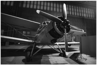 Wallario K&uuml;chenr&uuml;ckwand aus Glas 90 x 60 cm, Motiv: Klassiker der Luftfahrt | Spritzschutz abwischbar & pflegeleicht