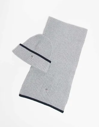 GANT Essential - Coffret cadeau avec bonnet &agrave; logo &eacute;cusson et &eacute;charpe - Gris