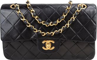 Chanel Crossbody Bags - Chanel Quilted Lambskin 24K Gold Small Double Flap - Gr. unisize - in Schwarz - f&uuml;r Damen