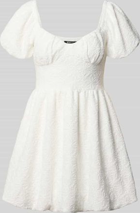 Gina Tricot Minikleid mit floralem Loch-Stitching