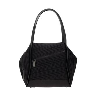 Issey Miyake Bias Pleats Schultertasche - - Bags - Damen - Schwarzk - ONE SIZE