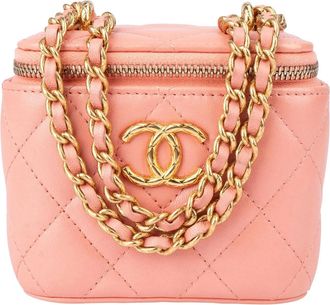 Chanel Crossbody Bags - Chanel Quilted Lambskin Vanity CC Crossbody Bag - Gr. unisize - in Rot - f&uuml;r Damen