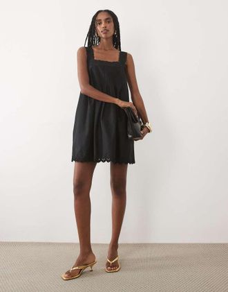 Abercrombie & Fitch Robe courte fluide &agrave; encolure carr&eacute;e - Noir