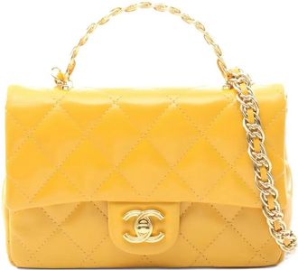 Chanel sac port&eacute; &eacute;paule matelass&eacute; (2020) - Jaune