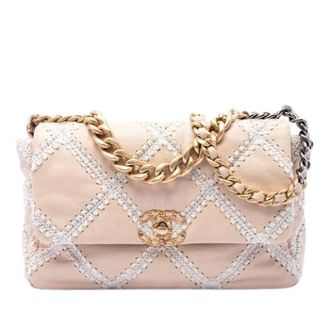 Chanel Sac bandouli&egrave;re 19 matelass&eacute; doccasion - Femme - Pre-owned - Beige - Taille: ONE Size