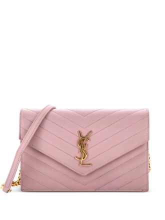 Saint Laurent petit sac &agrave; bandouli&egrave;re Classic Monogram Wallet on Chain Matelasse Chevron en cuir - Rose