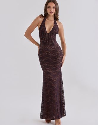 House of CB Saskia Maxikleid in Schokobraun mit Spitze und konturierter Silhouette