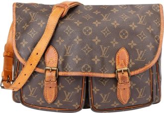 Louis Vuitton Crossbody Bags - Louis Vuitton Canvas Monogram Gibeciere MM Crossbo - Gr. unisize - in Braun - f&uuml;r Damen