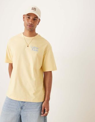 Calvin Klein Jeans T-shirt avec logo sur le devant - Jaune