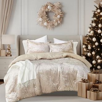 Comfort Spaces Juliette Luxe Bettset, Samt mit Mikrofaser-Rückseite, ganzjährig verwendbar, flauschig, mit passenden Kissenbezügen, 3-teilig, Farbe Champagner, Full/