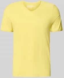 Mc Neal T-Shirt mit V-Ausschnitt und Rollsaum