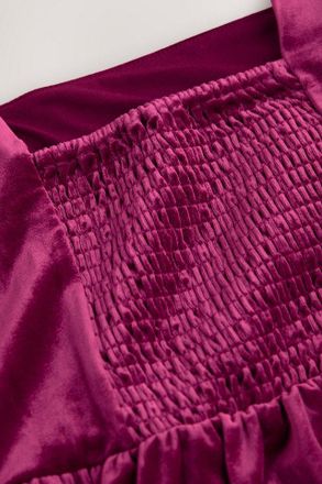 Next Samtkleid Tailliertes Minikleid aus Samt, Kurzgr&ouml;&szlig;e (1-tlg)