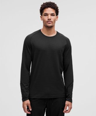 lululemon Metal Vent Tech Langarmshirt Gl&auml;nzende Streifen f&uuml;r M&auml;nner - Gr&ouml;&szlig;e L in Black