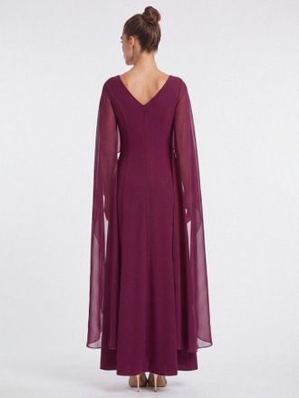 Apart Abendkleid mit Chiffoncape