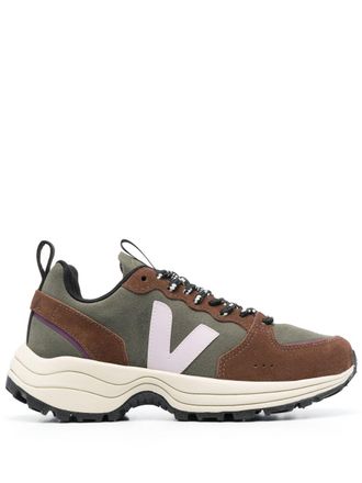 Veja Sneakers mit Wildledereinsätzen - Grün
