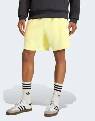 adidas Originals short Essentials Spacer Trefoil en jaune citron