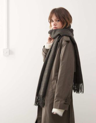 Weekday Écharpe oversize à carreaux de qualité supérieure - Gris