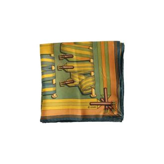 Herm&egrave;s Carr&eacute; en soie vert