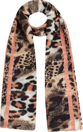 Samaya Leichter Breitschal Byham, mit digitalem Animalprint und in gro&szlig;en Lettern das Wort WOMEN