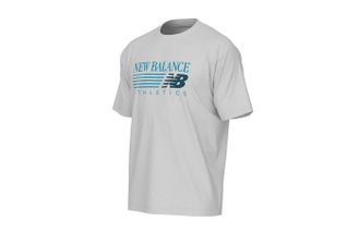 New Balance T-Shirt REIMAGINED GRAPHIC T-SHIRT sportlicher Stil, aus Baumwolle, T-Shirt-Schnitt