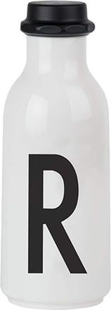 DESIGN LETTERS Persönliche Trinkflasche Weiß (R) | BPA-Frei | 500 ml | Tritan Wasserflasche im Nordisches Design | Auslaufsicher | Spülmaschinengeeignet | erhältlich