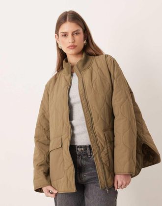 Jacqueline de Yong Oversize-Steppjacke in hellem Khaki-Gr&uuml;n