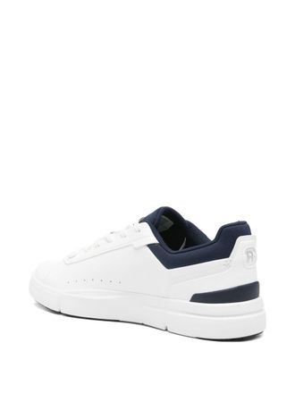 On Running The Roger Advantage Sneaker - White