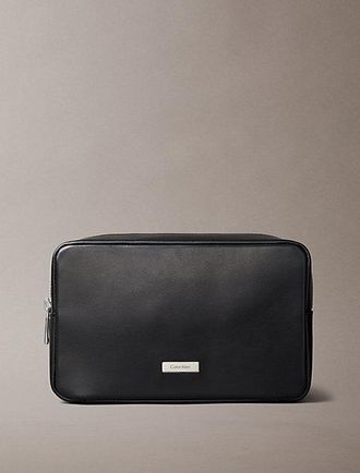 Calvin Klein Trousse de toilette en cuir pleine fleur