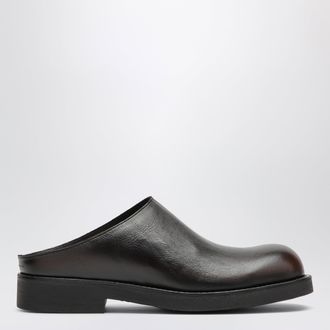 Maison Margiela Cappuccino/schwarze Mules aus Leder