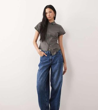 Jacqueline de Yong Barrel-Jeans in Mittelblau mit mittelhohem Bund