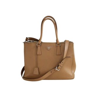 Prada Sac &agrave; bandouli&egrave;re en cuir camel