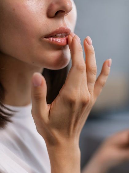 Tee, Zahnbürste & Co: 5 Geheimtricks gegen trockene Lippen