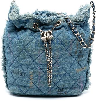 Chanel Hobo Bags - Medium Quilted Denim Mood Bucket with Chain - Gr. unisize - in Blau - f&uuml;r Damen